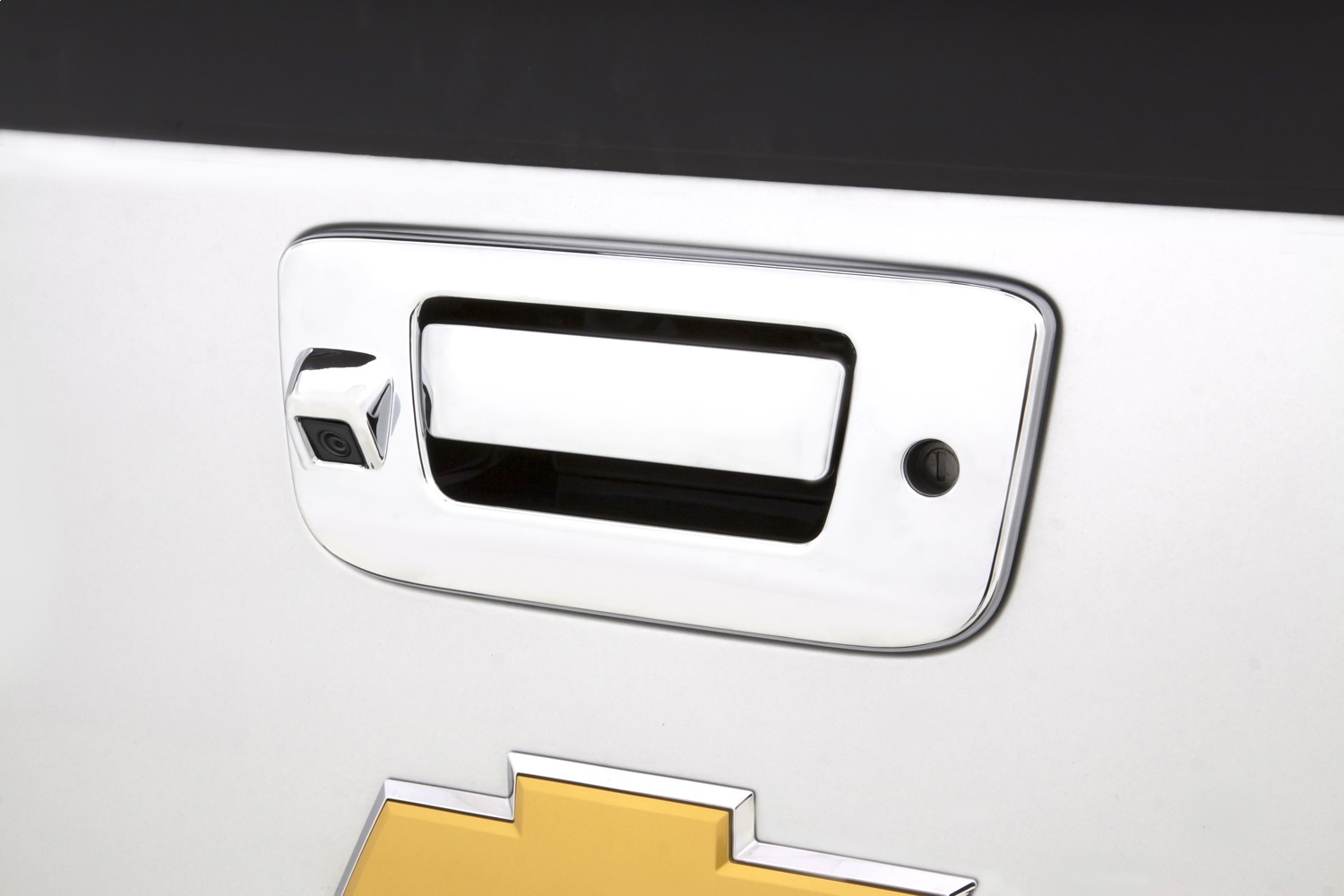 AVS 07-12 Chevy Silverado 1500 Crew Cab (w/Camera & Keyhole) Tailgate ...